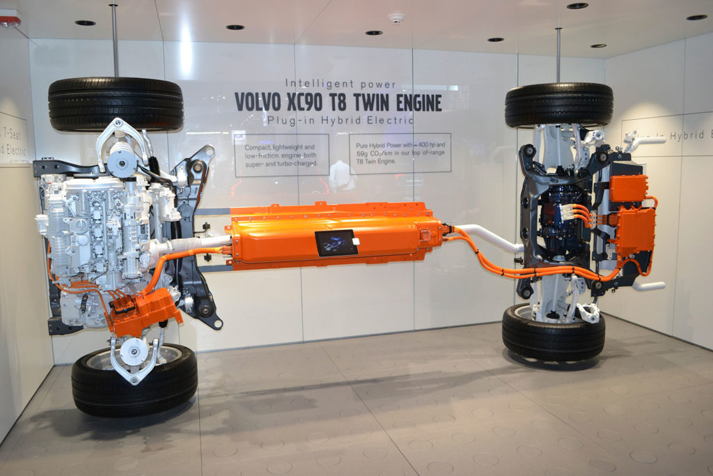 Volvo XC90 T8 Plug-in Hybrid – University of Extrication